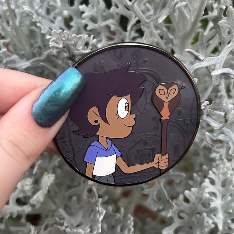 Luz Profile Pin - Etsy