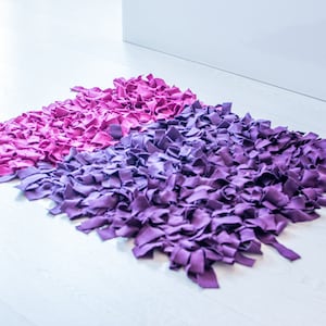 A Beautiful Rug in Light Pink Na Purple Colours Perfect for Bedroom or ...
