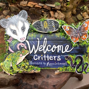 Custom Welcome Critters Sign W/ Moss - Etsy