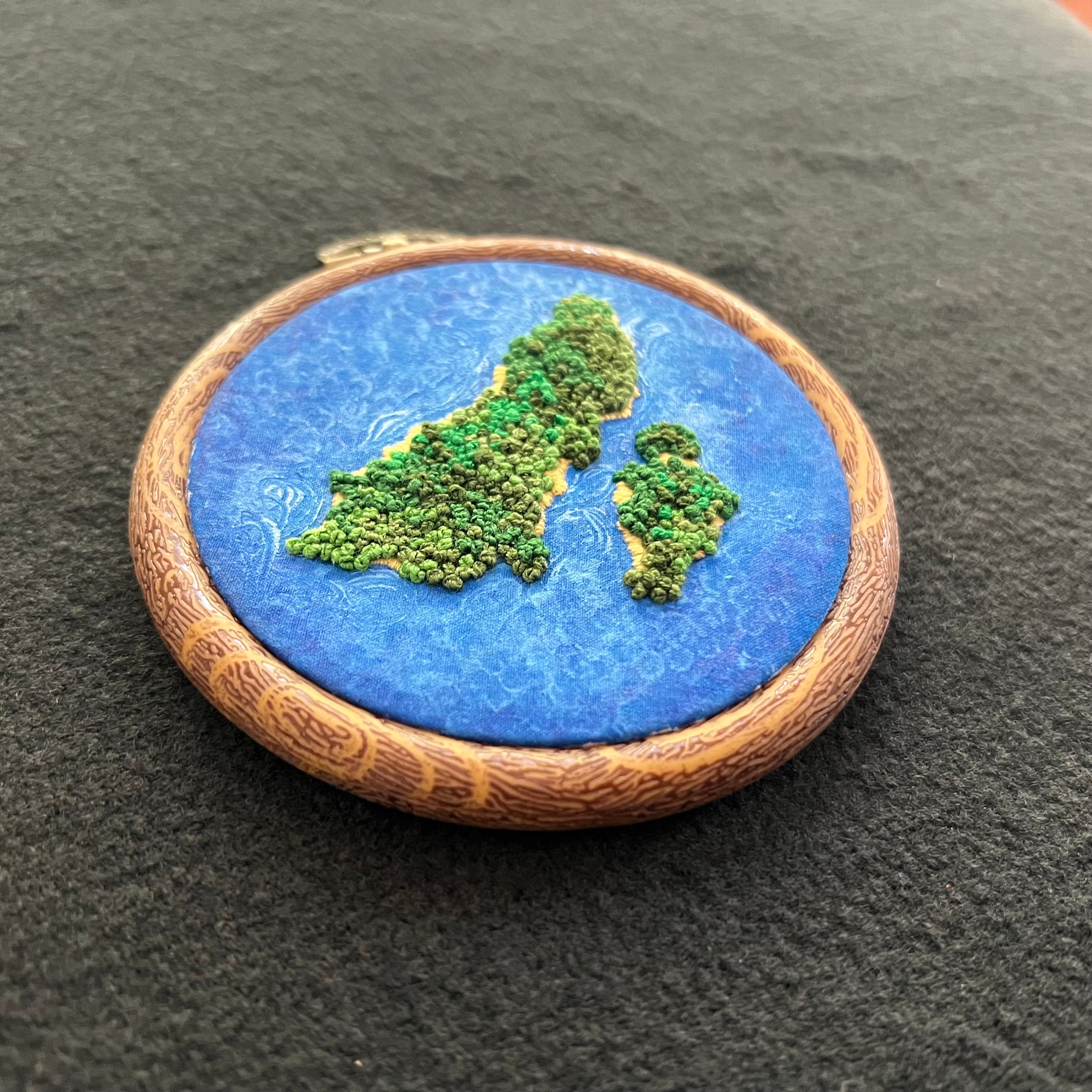 Two Islands Hand Embroidery Design by Beceff® 4 10cm | Etsy