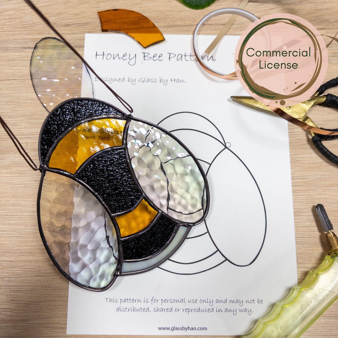 Stained Glass Pattern, Honey Bee, Bee Decor, Stained Glass Patterns ...