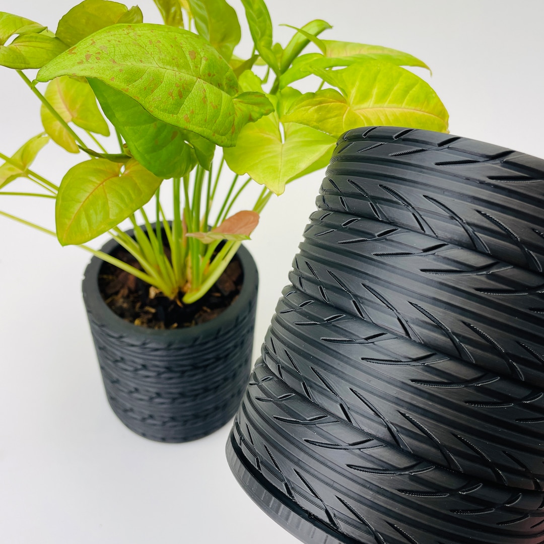 Original Tire Pot // A Stack of Tires Flower Planter That Looks Like a ...