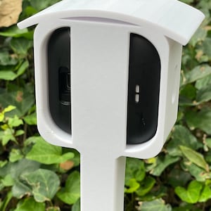 BLINK OUTDOOR 4 Cam High Mount for Rebar // an Outdoor Garden and ...