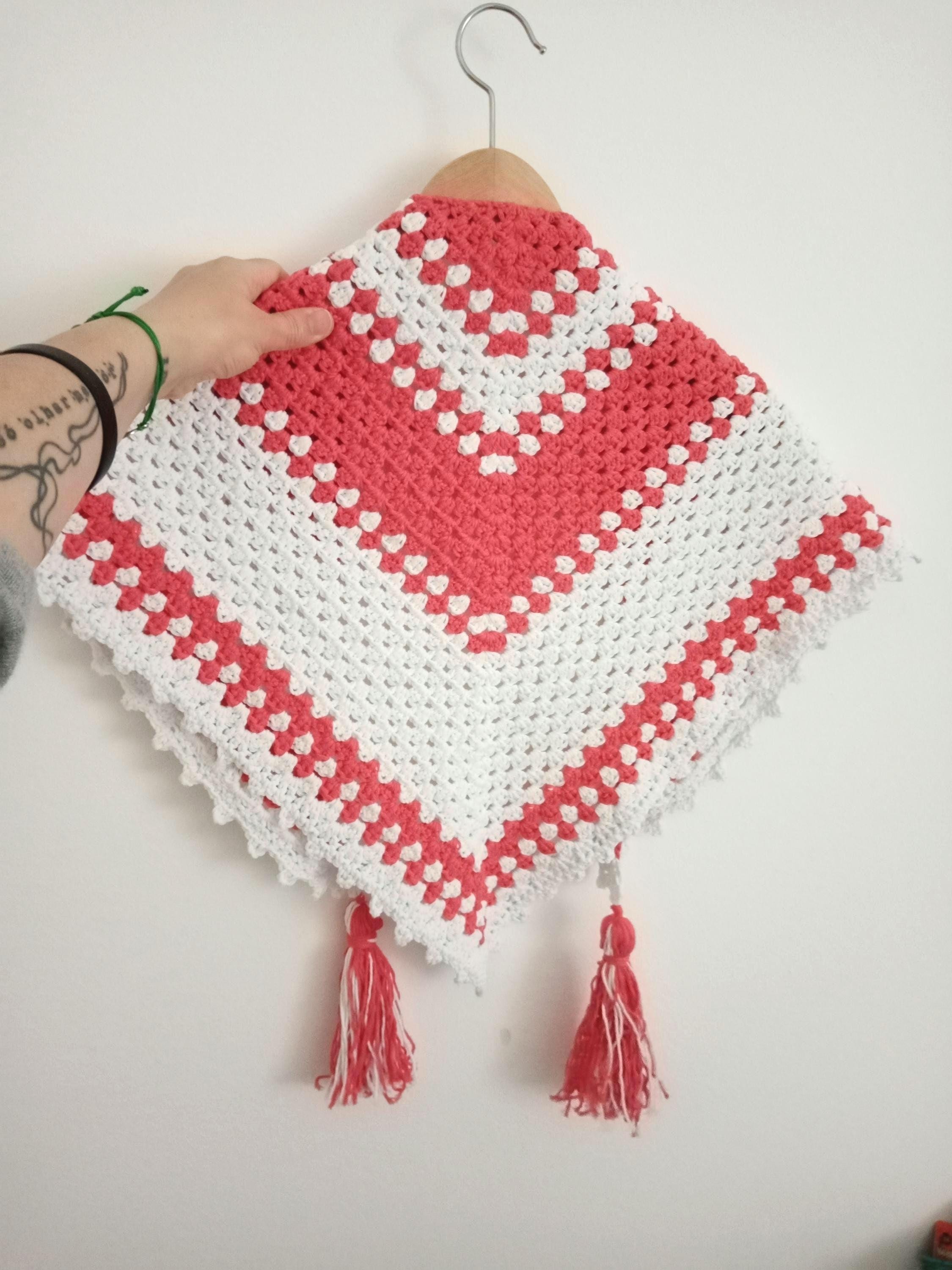 Shawl in Crochet "strawberry Cream" - 100% Recycled Cotton. Hand Made ...