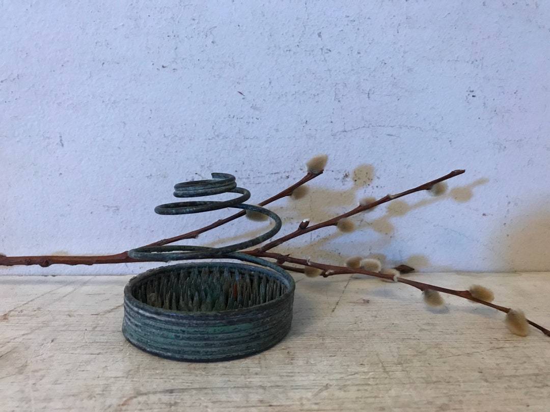 Antique Flower Frog Industrial Garden Tool Wire Flower Frog Flower ...