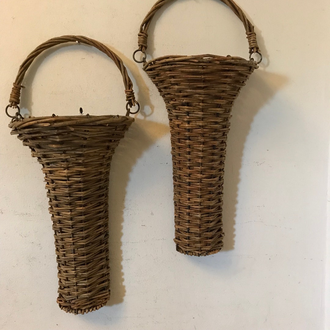 Antique French Grapevine Baskets Wall Flower Pocket French Wine Wicker ...