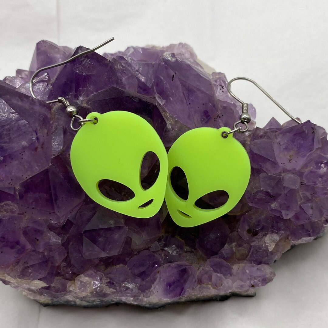 Alien Acrylic Earrings, UFO Charm, Outer Space, Extraterrestrial Being ...