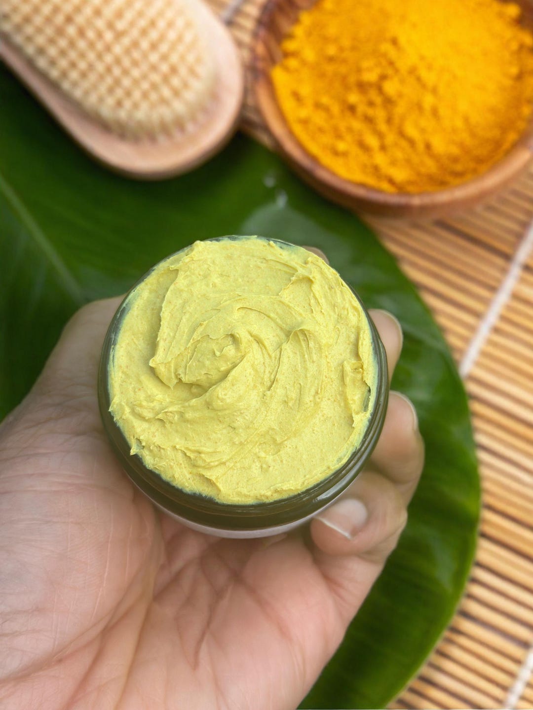Turmeric Clay Face Mask With Manuka Honey & Vitamin C | Glow Face Mask ...