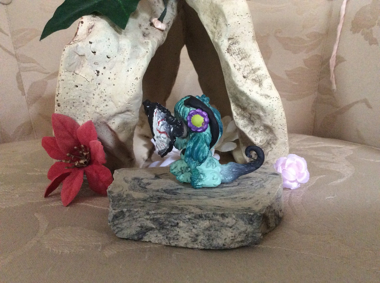 Weirdcore/dreamcore Lps Dog Custom Painted Figure With Eye - Etsy UK