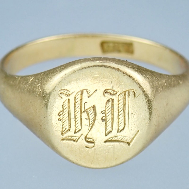 Antique Gold Signet Ring - Etsy
