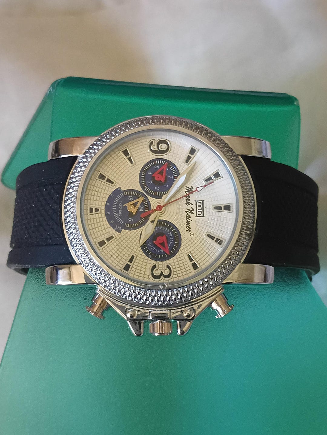 Mark Naimer Vintage Quartz Silver Frame Men Watch Water Resistant Size ...