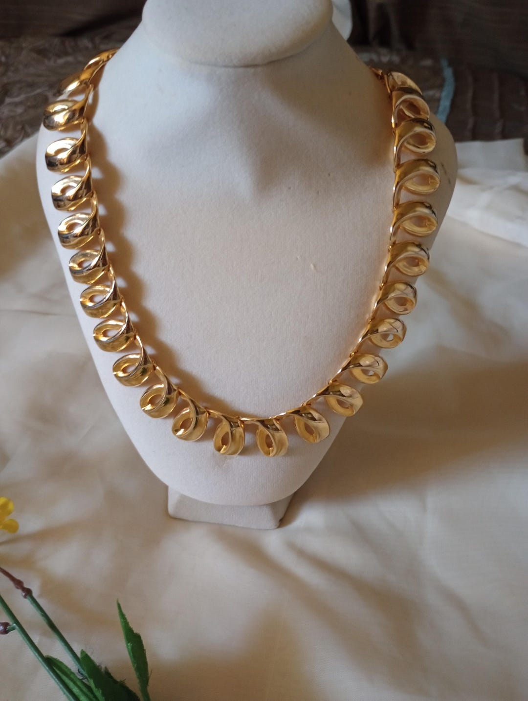 Vintage Chucky Gold Tone Chain Loop Necklace 15 Inches - Etsy