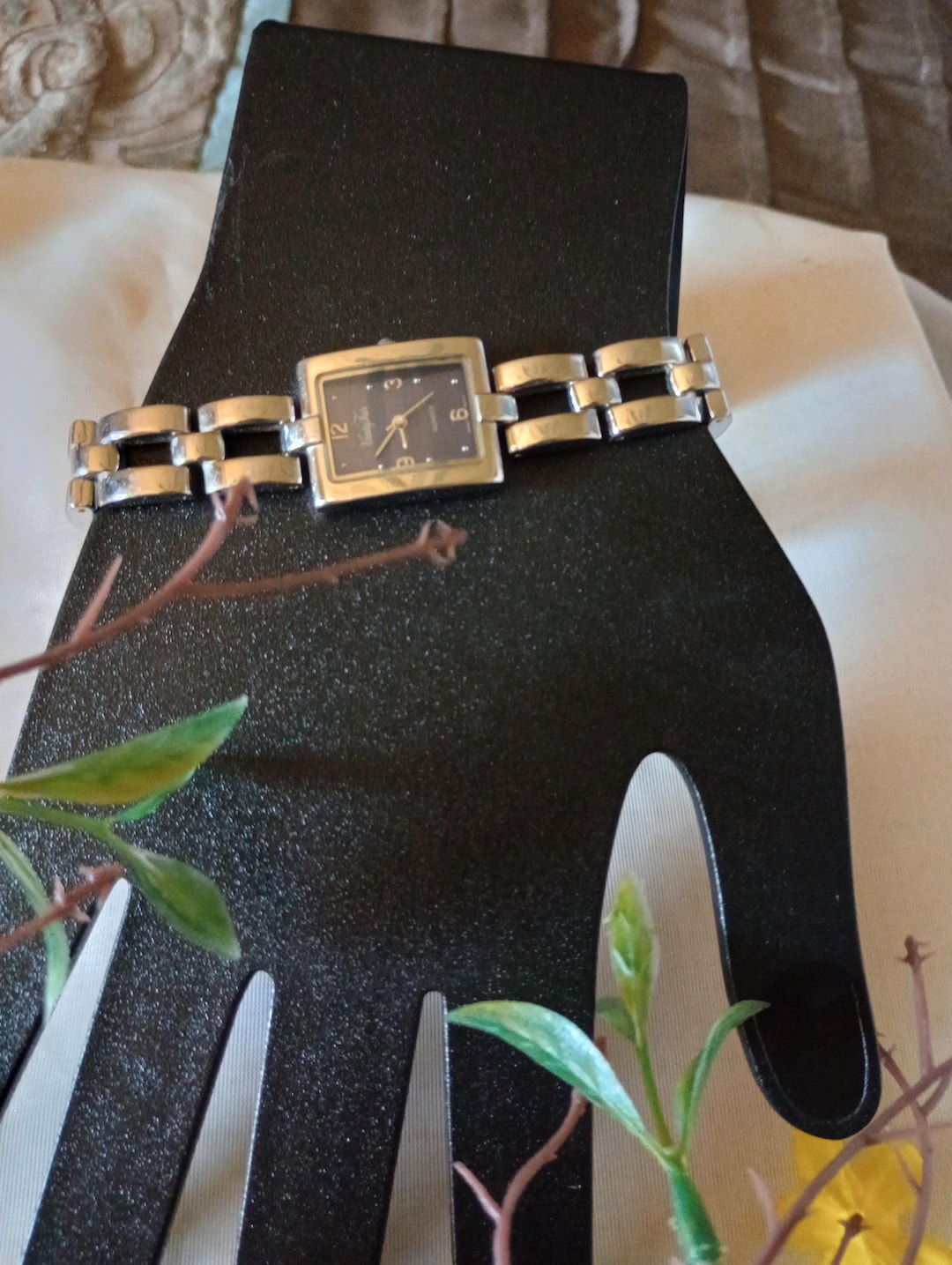 Vanity Fair Quartz Vintage Watch VFW97300W Size 8 Operational - Etsy