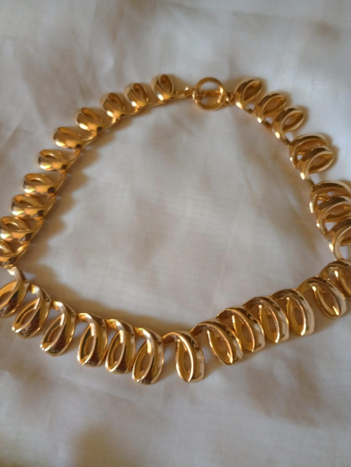 Vintage Chucky Gold Tone Chain Loop Necklace 15 Inches - Etsy