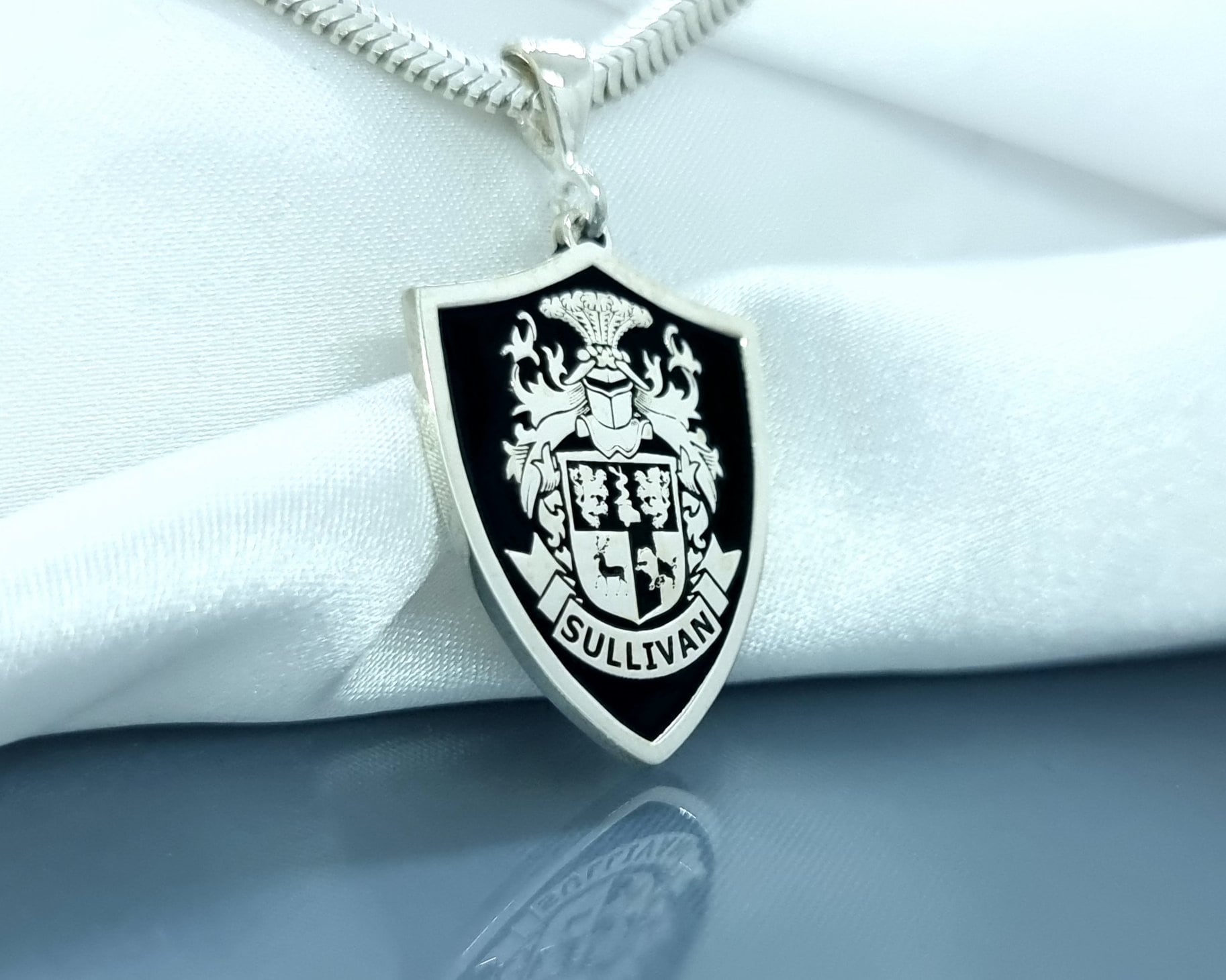 Customizable Necklace Family Crest Necklace College Class - Etsy