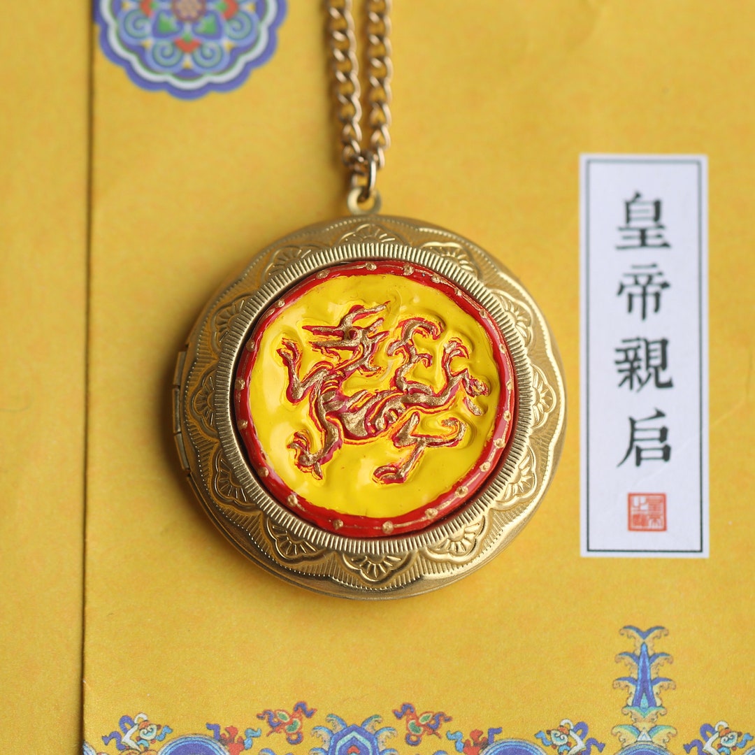 Handpainted Ancient Chinese Patterns 龙-long Art Locket Necklace With ...