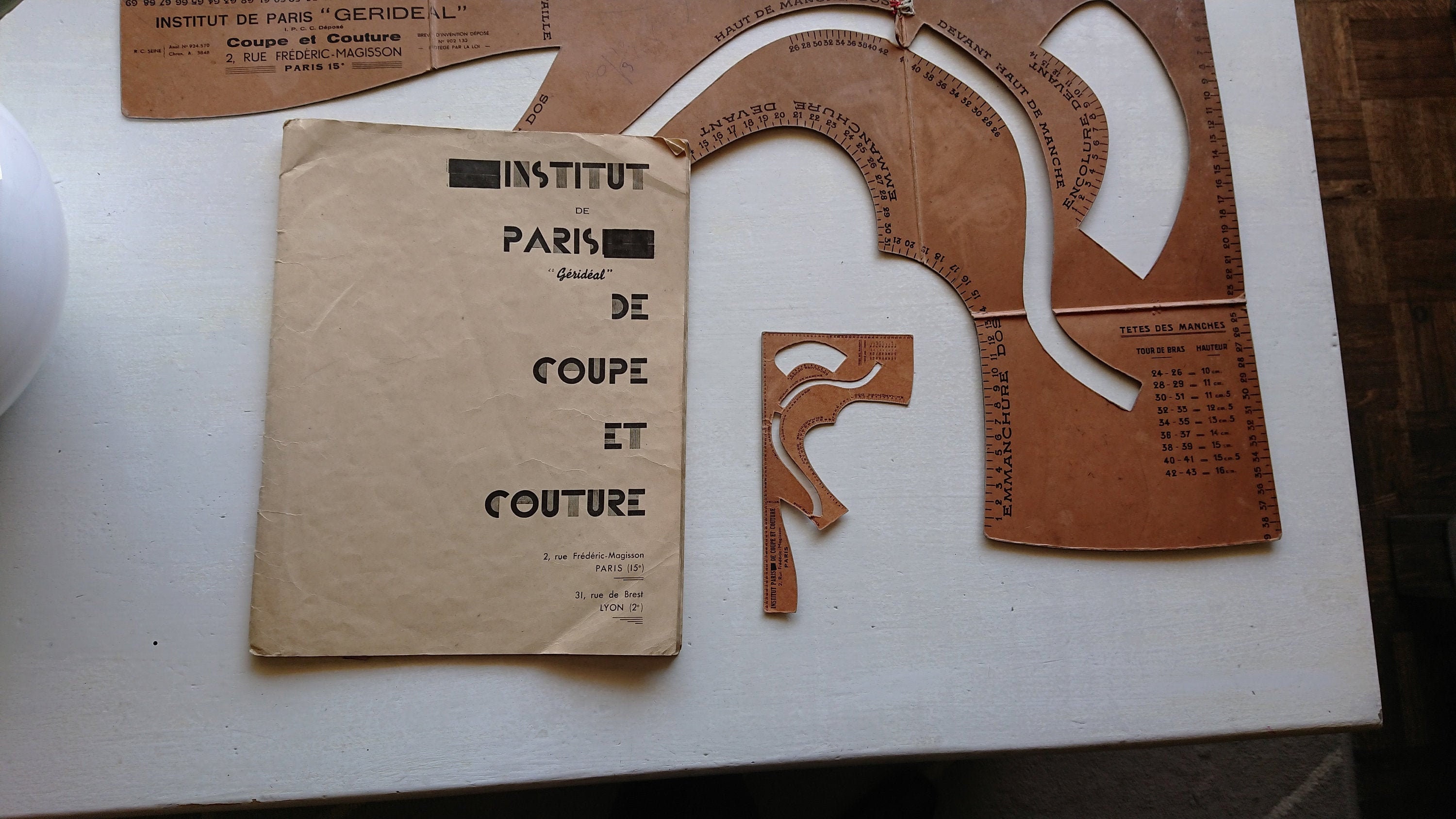 Modeling Apprenticeship Booklet France / Tailor / Textile / Haute ...
