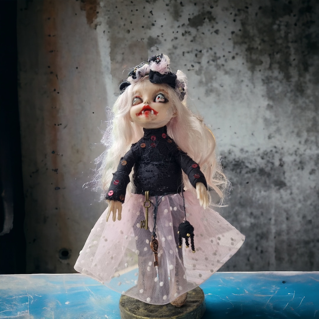 7 Vampire Goth Poseable Art Doll Creature OOAK Creepy Doll Strange Doll ...