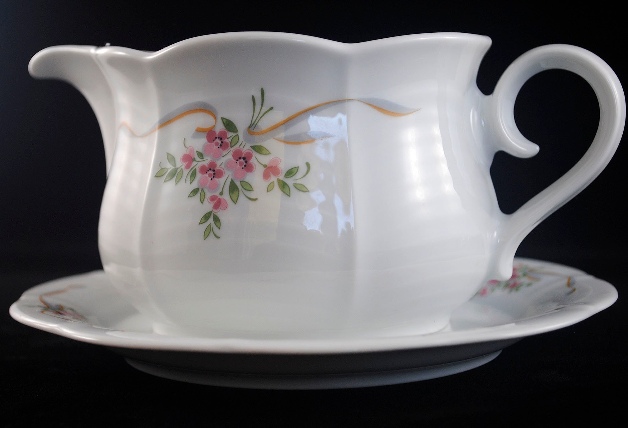 Winterling China marktleuthen Bavaria, Germany Gravy Boat and Plate ...