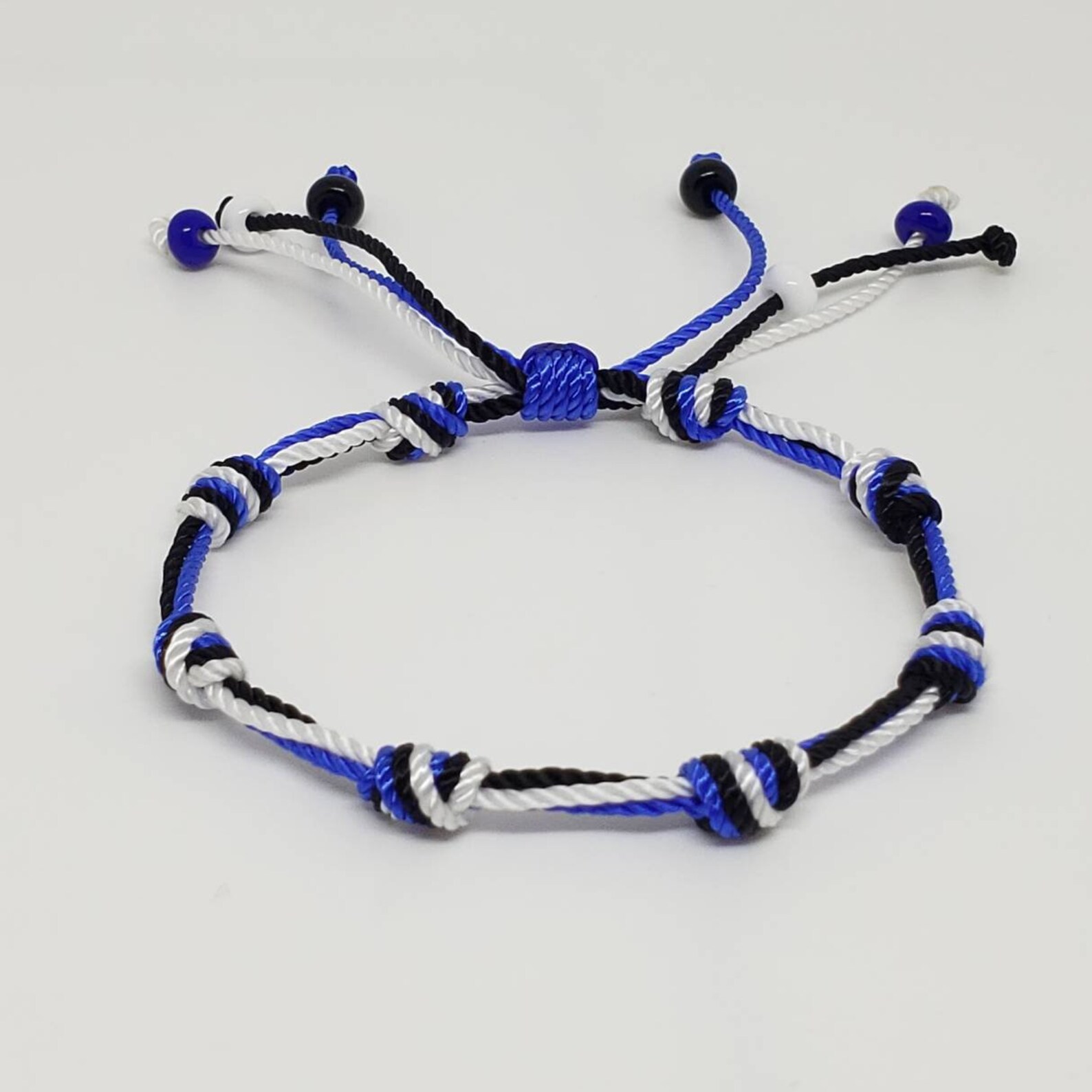 Knotted Friendship Bracelet. Mexico, Colombia, USA, Estonia, and Perú ...