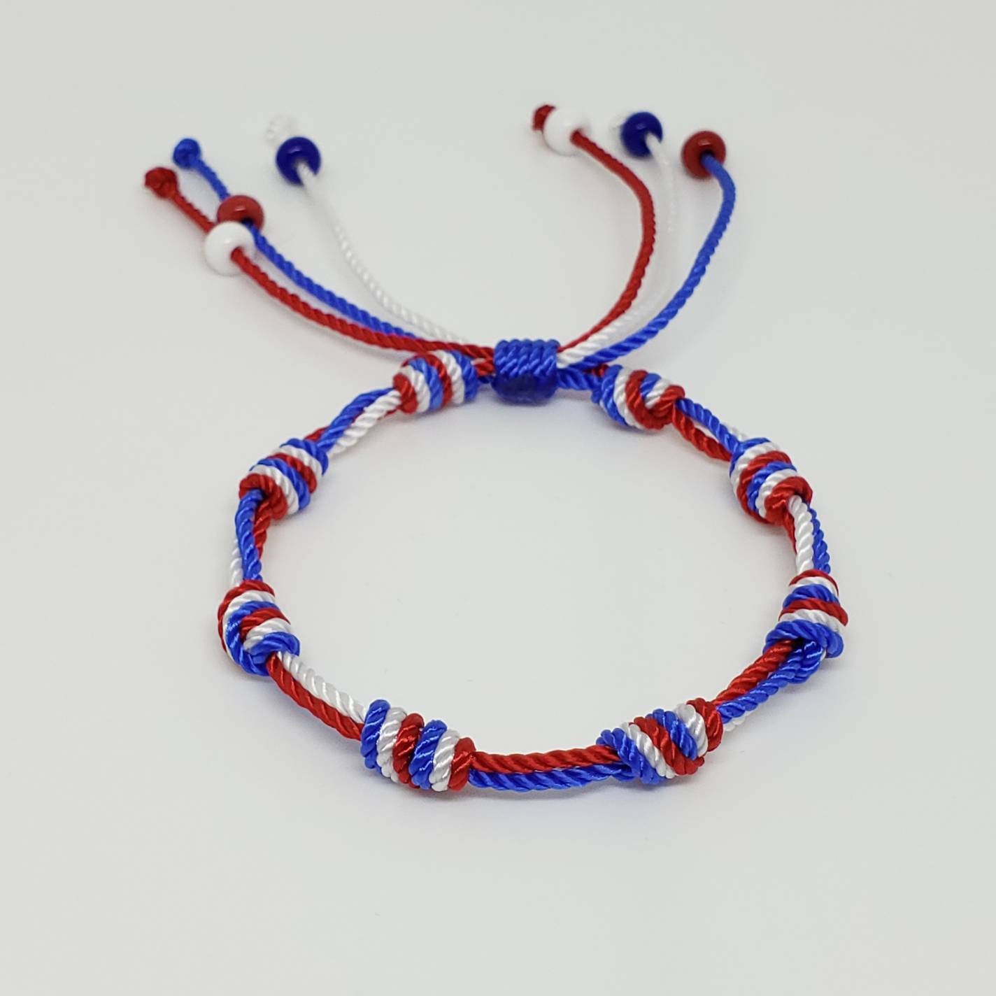 Knotted Friendship Bracelet. Mexico, Colombia, USA, Estonia, and Perú ...