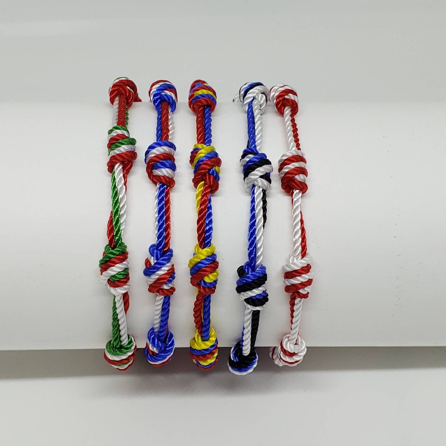 Knotted Friendship Bracelet. Mexico, Colombia, USA, Estonia, and Perú ...