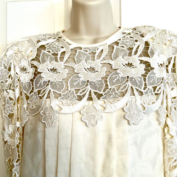 Wedding Dress Ivory-colored Lace Trimmed Dress, Rina … - Gem