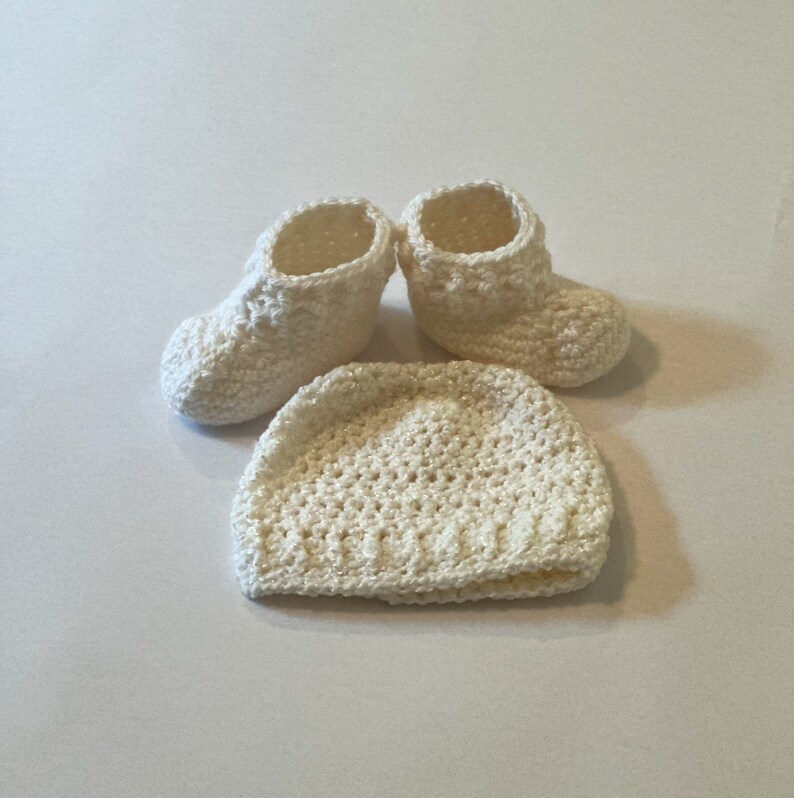 Newborn Baby Crochet Hat and Booties Patterns – Easy Beginner Bundle ...