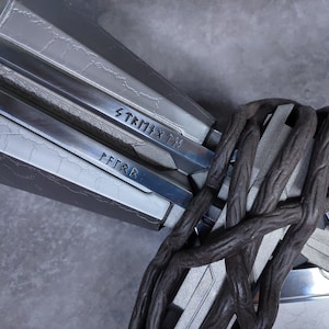 Thor Stormbreaker, Luminous Metal Stormbreaker, Thor Cosplay Weapons ...