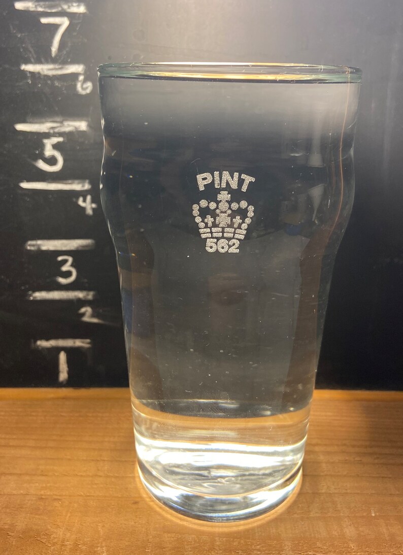 British Crown Imperial Pint Glass Etched England Beer Glass 20 Oz - Etsy