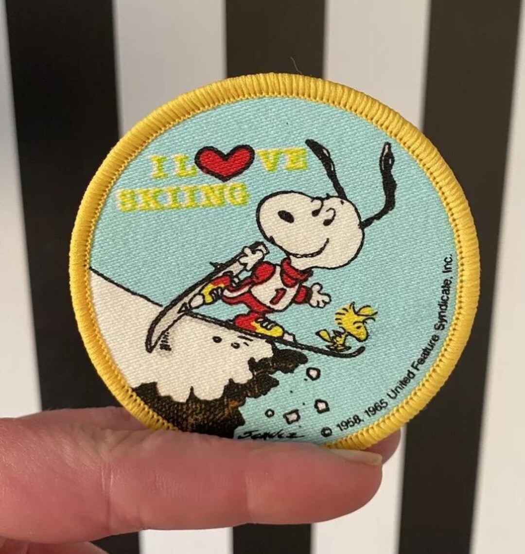 Vintage Snoopy 1958 Sew on Patch United Feature Syndicate I Love Skiing ...