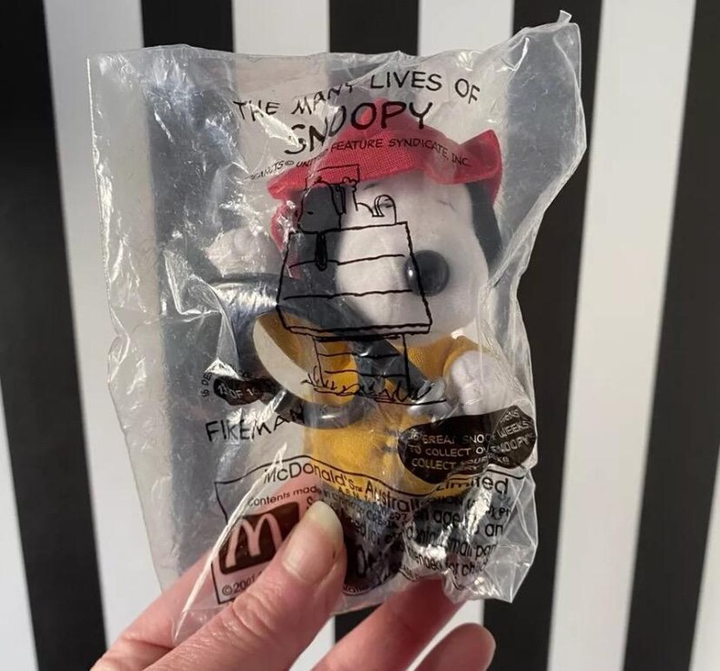 Snoopy Fireman Vintage 2001 Plush Toy Doll Mcdonald's Australia Happy ...