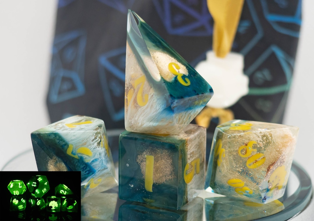 Epoxy Resin Dnd Dice Set of 7 Polyhedral Sharp Edged Golden Green ...