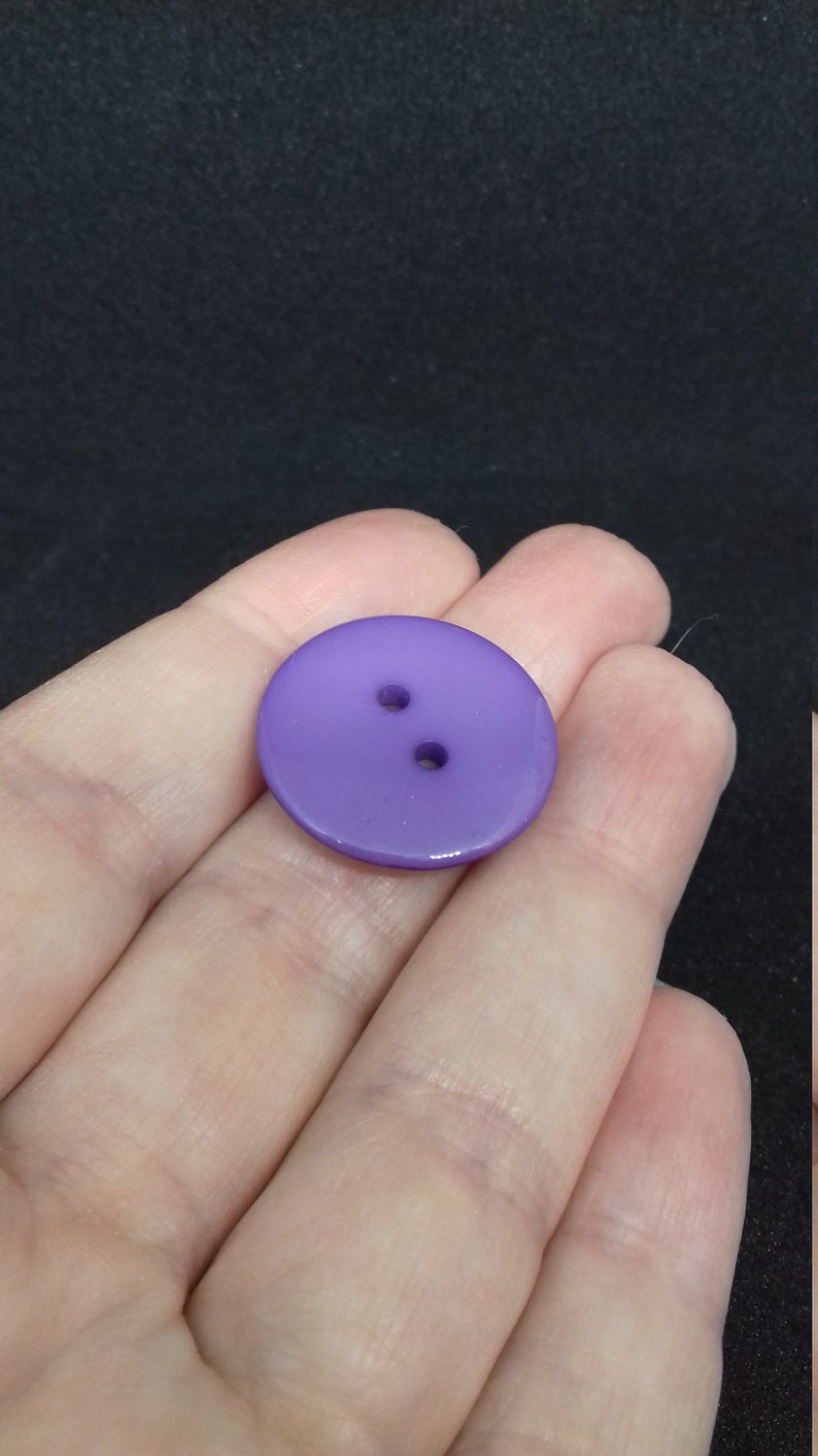 10 Purple Buttons Large Buttons Round Buttons Sewing - Etsy