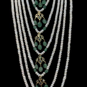 SAT35 Insia Hyderabadi Satlada in Fresh Water Pearls and Emeralds ...