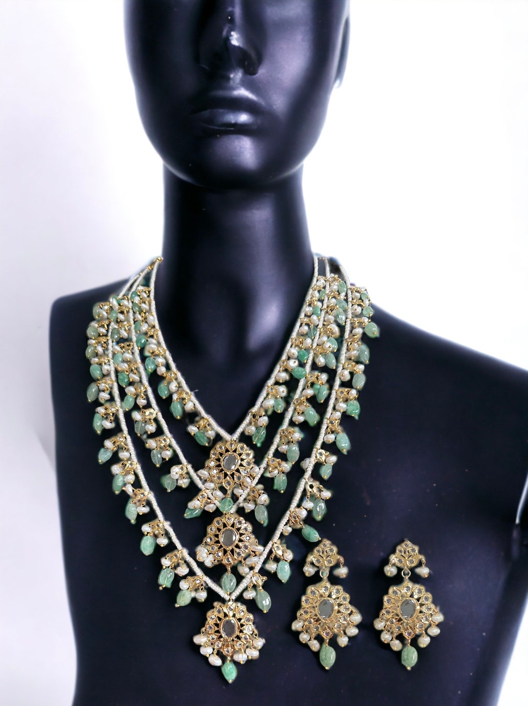 SAT90 Hyderabadi Satlada in Fresh Water Pearls and Emerald Beads ...
