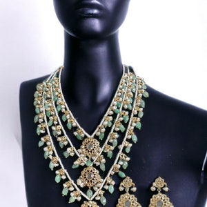 SAT90 Hyderabadi Satlada in Fresh Water Pearls and Emerald Beads ...