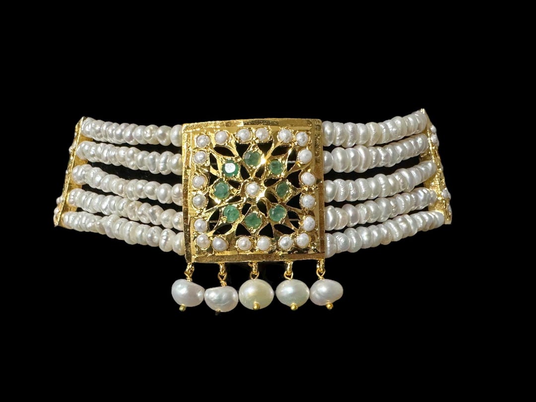 C509 Ariha Fresh Water Pearls Hyderabadi Choker With in Emeralds ...