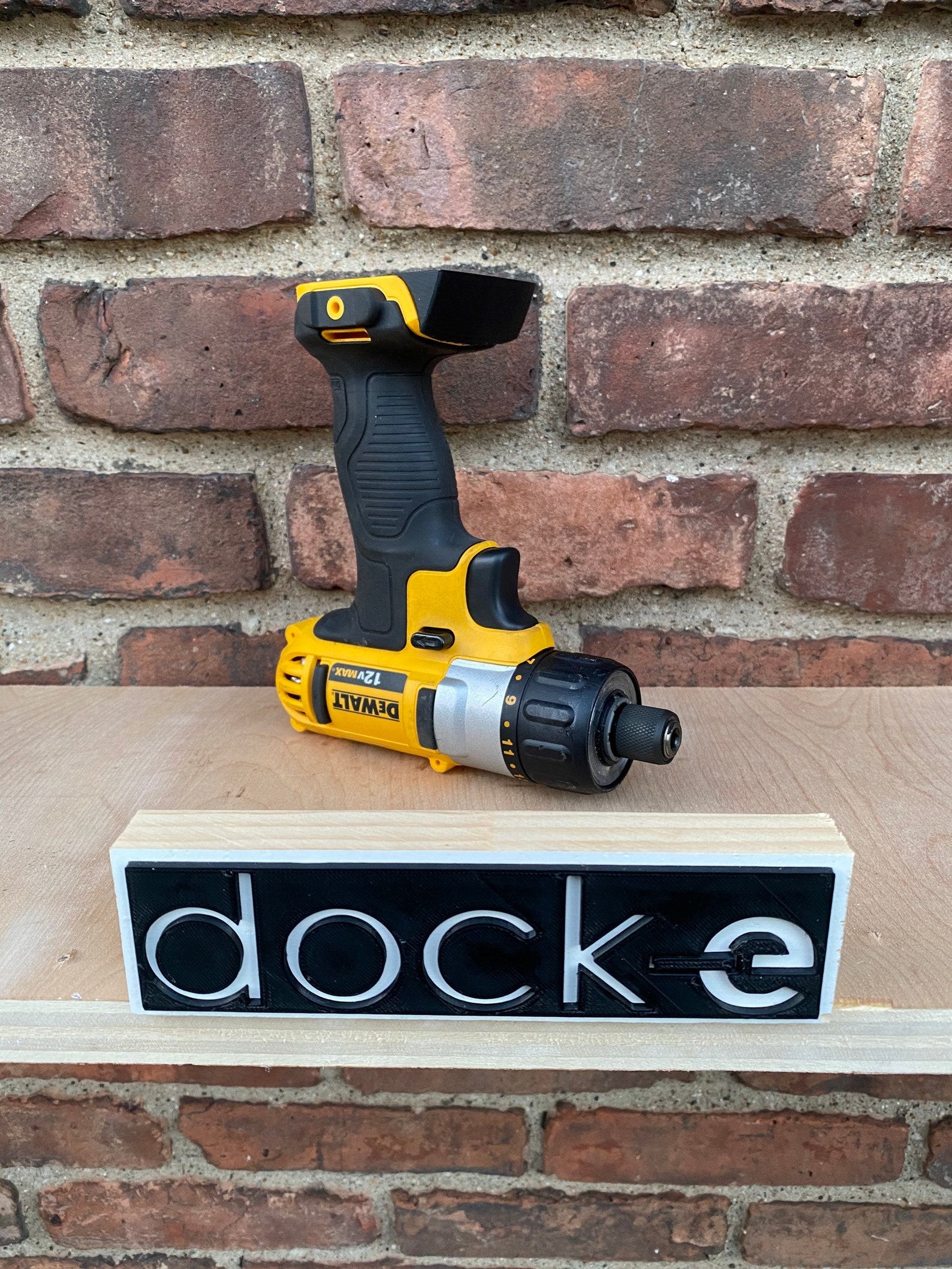 Dewalt 12V Power Tool Storage Dock Mounting Bracket for 12V Lithium-ion ...