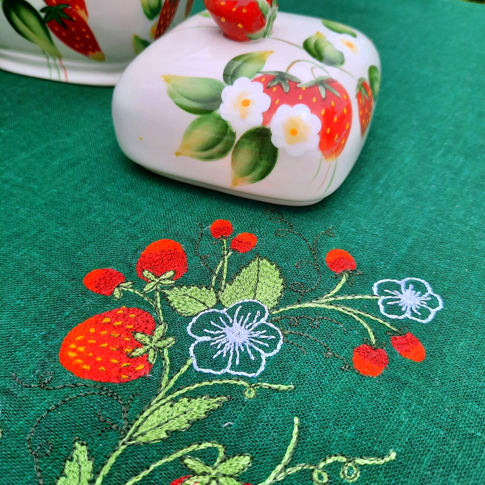 Strawberry Branch Machine Embroidery Design 3 SIZES, Red Berry Digital ...