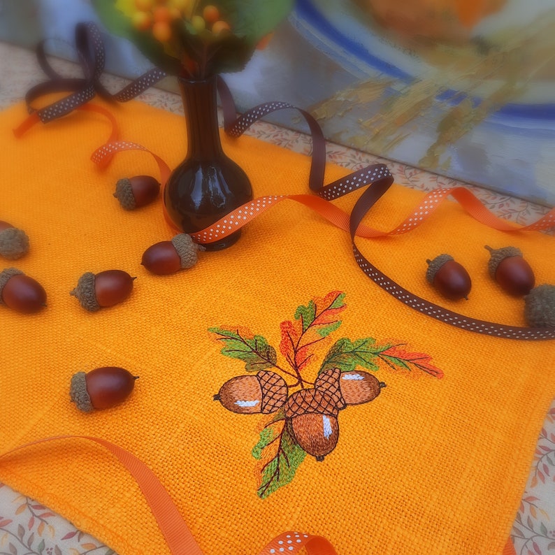 Acorns Machine Embroidery Design 3 SIZES, Acorn Nut & Oak Leaves ...