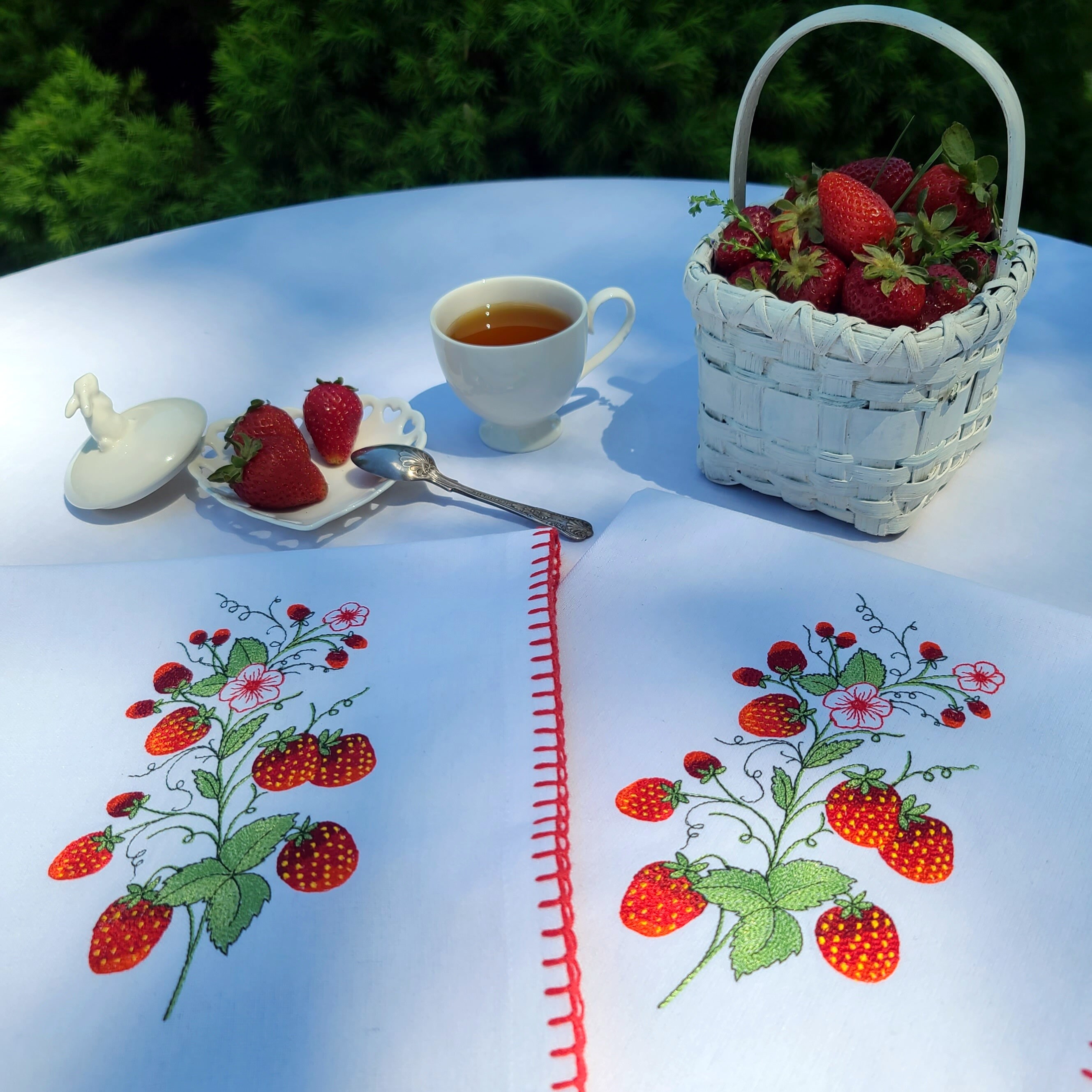 Strawberry Branch Machine Embroidery Design 3 SIZES, Red Berry Digital ...