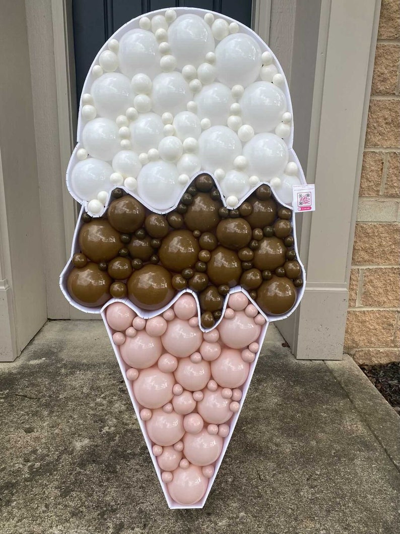 Trophy From Balloons, Trophy Mosaic From Balloons, Decor Ideas, Mosaic ...