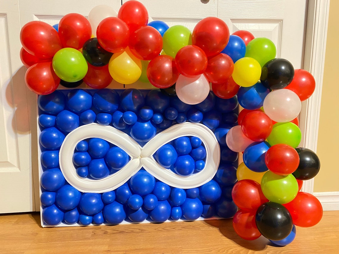 Infinity From Balloons, Infinity Mosaic From Balloons, Infinity Symbol ...