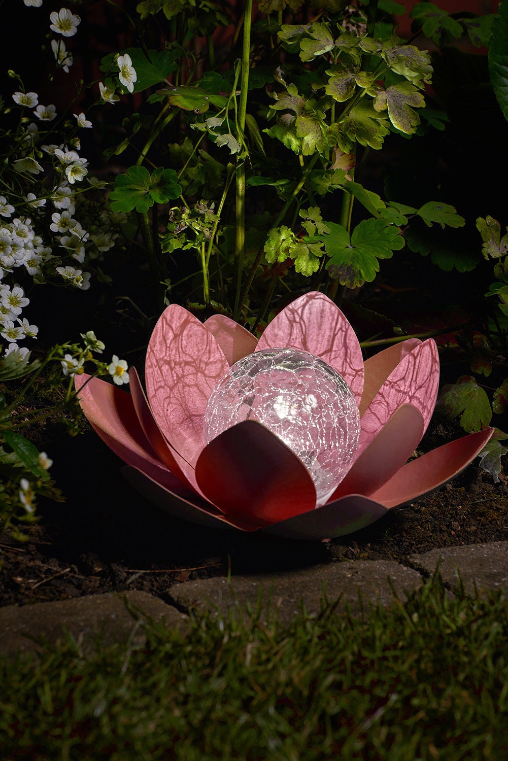Auraglow Solar Powered Metal Water Lily LED Table Light - Etsy UK