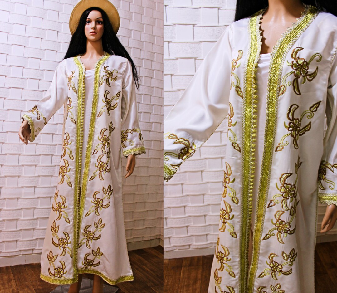 White Vintage Moroccan Kaftan With Floral Embroidery ,vtg Cape , Front ...