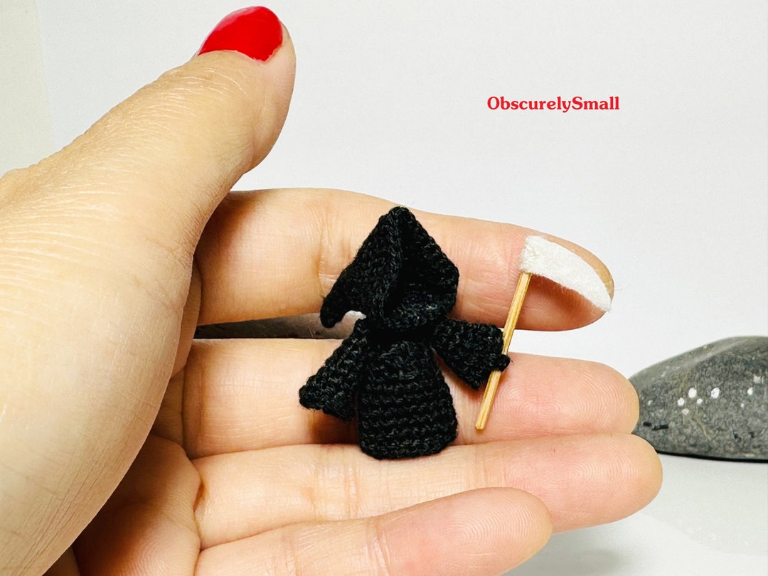 Crochet Grim Reaper - Halloween - Tiny Amigurumi Grim Reaper With a Scythe - Amigurumi Doll ...