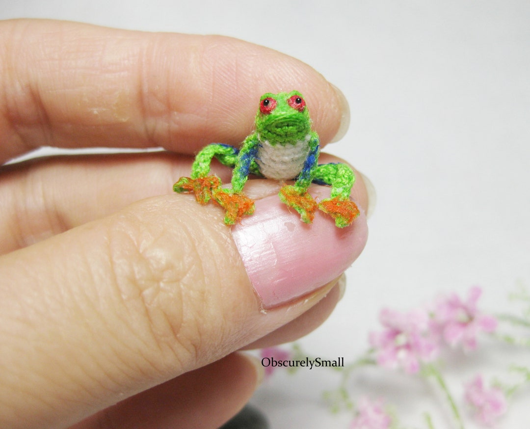 Tiny Crochet Frog - Amigurumi Frog - Made to Order - Etsy