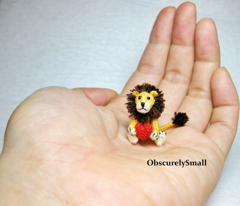 Tiny Crochet Lion holding a heart Amigurumi Lion Made to | Etsy