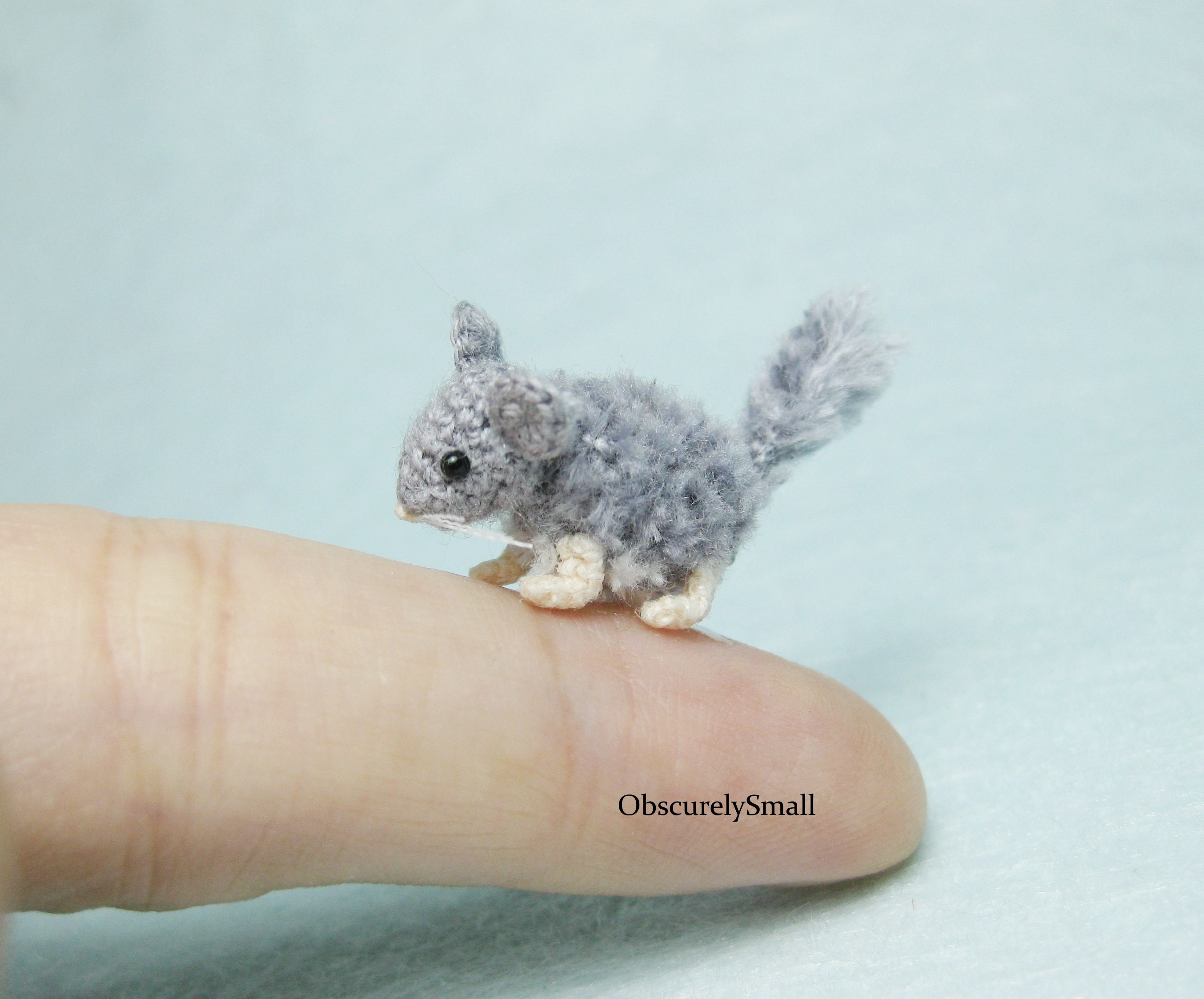 Miniature chinchilla Micro crochet chinchilla Dollhouse miniature pet ...
